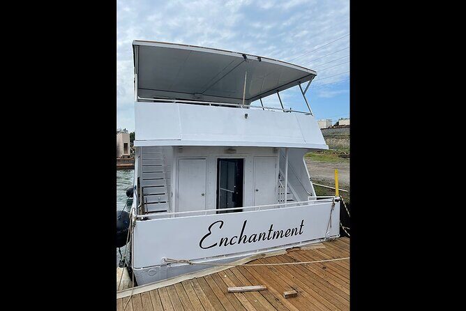 Chicago Skyline Sunday Funday Mimosa/Bloody Mary Party Cruise - Who Will Love This Cruise?