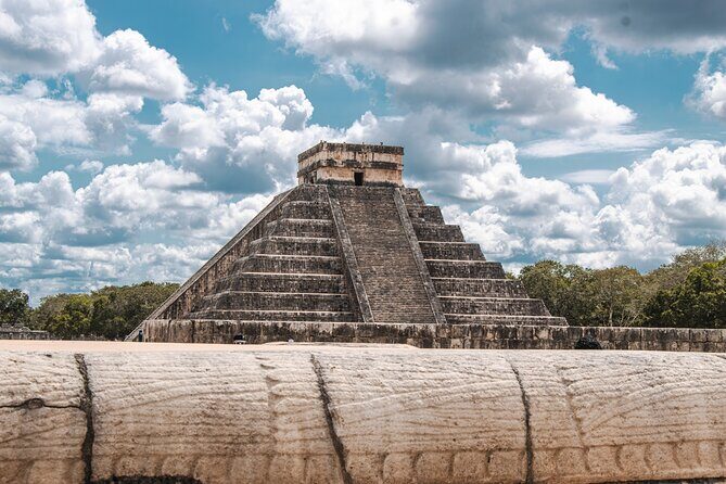 Chichen Itza Classic Discovery - Stop 1: Chichen Itza – A Wonder of the World