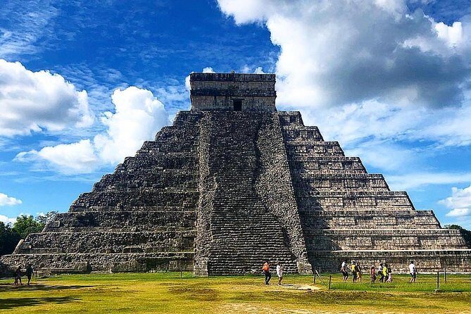 Chichen Itza Classic Tour - Authenticity and Experience