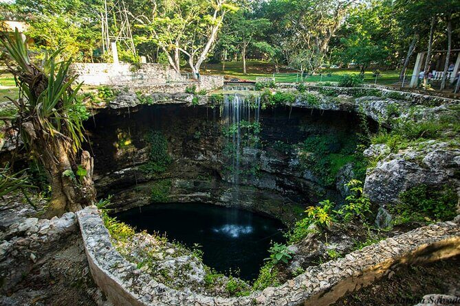 Chichen Itza Options tour With Sacred Cenote and Valladolid City - The Pros and Cons