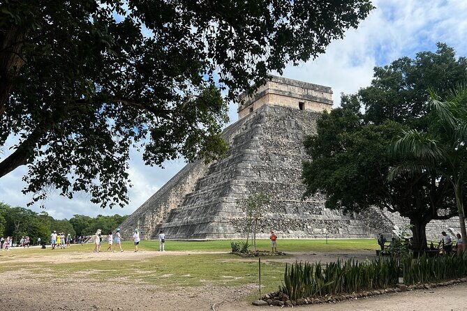 Chichen Itza Tour and 2 Cenotes from Valladolid small group - Key Points