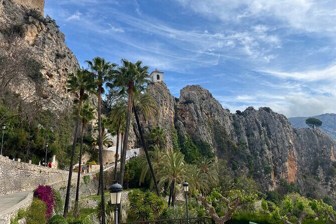 Chocolate Factory and Guadalest Castle - Key Points  