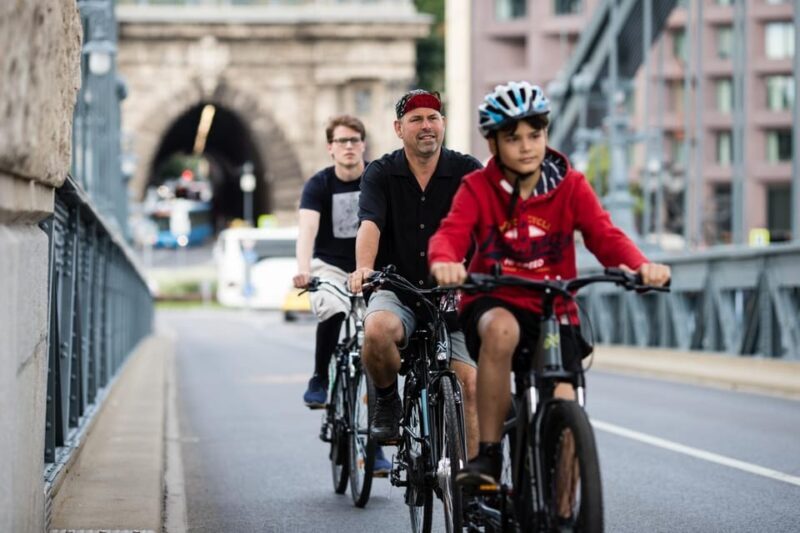 Choose a bicycle and make your own tour in Budapest-24 hrs - Why Choose This Budapest Bicycle Rental?