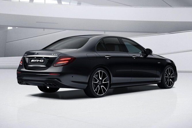 Christchurch Airport Transfers : Airport CHC to Christchurch in Business Car - An In-Depth Look at Christchurch Airport Transfers in a Business Car