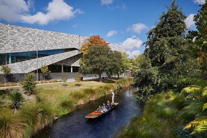 Christchurch Half Day Tour - A Closer Look at the Christchurch Half Day Tour