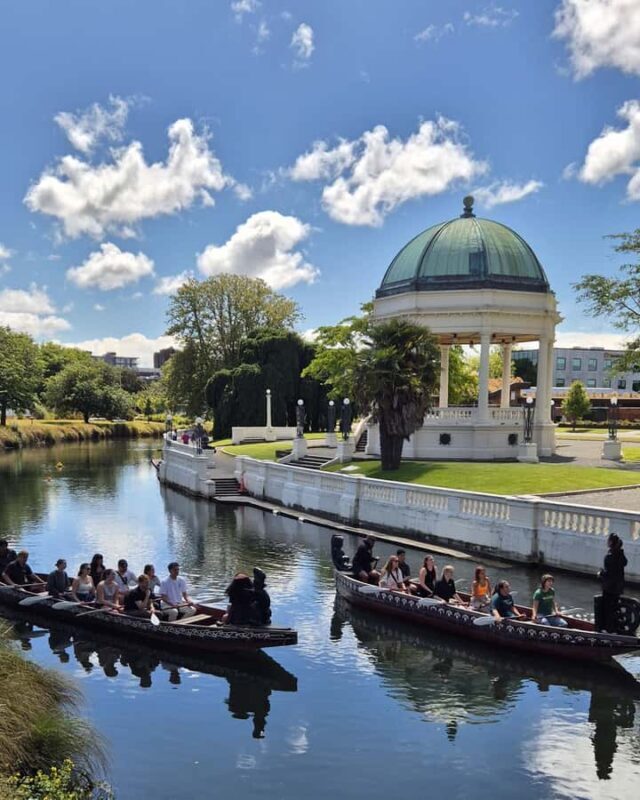 Christchurch: Waka Paddling Experience on the Avon River - What Sets This Tour Apart?  