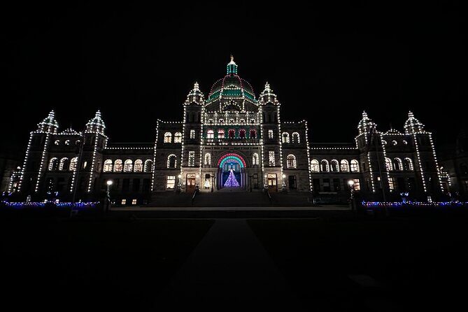 Christmas Lights Tour Butchart Gardens & City Tour in Victoria BC - The Sum Up