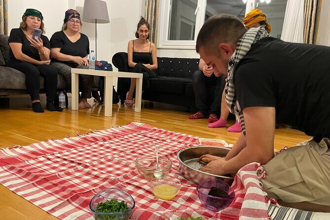 Çi Köfte Cooking Class/Night with Traditional Music At Home - Key Points