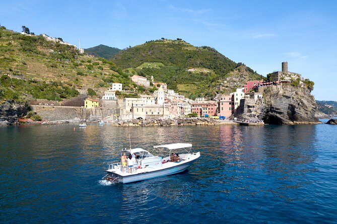 Cinque Terre Boat Tours Experience - Exploring the Cinque Terre by Boat: A Deep Dive into the Sea Breeze Experience