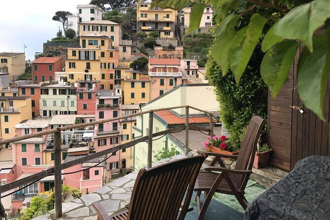Cinque Terre Day Trips From Florence Sunshine and Discovery - Food and Beverage Highlights