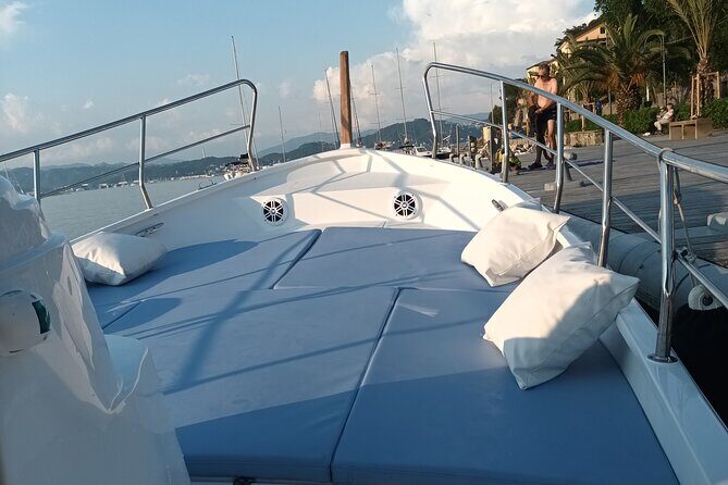 Cinque Terre private boat tour - FAQ