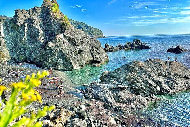 Cinque Terre Private Day Trip from Genoa with Local English Speaking Driver - FAQ