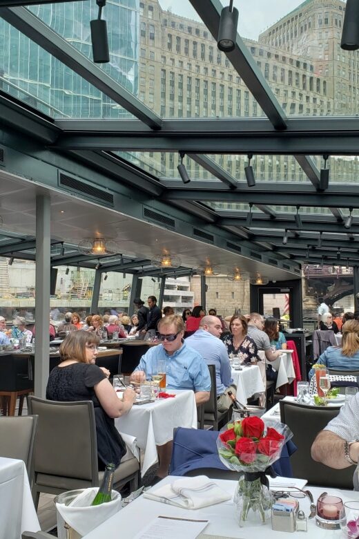 City Cruises Chicago: Brunch, Lunch, or Dinner River Cruise - City Cruises Chicago: Brunch, Lunch, or Dinner River Cruise — A Guide to the Ultimate Chicago Waterfront Experience