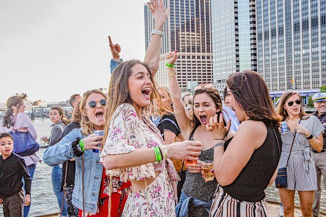 City Cruises New York Alive After Five Cruise - The Social Element and Entertainment