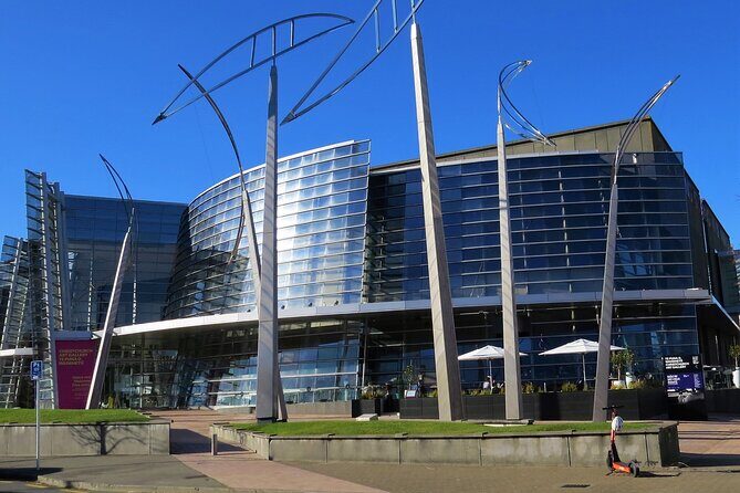 City Highlights by Tesla - 3hrs - The Arts Centre: Historic Roots and Creative Vibe