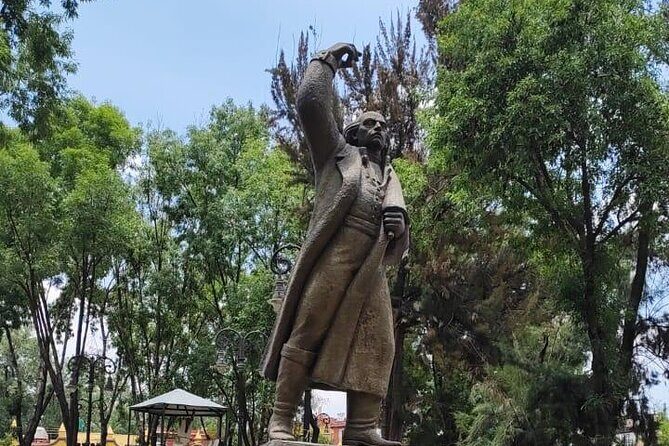 City Tour with Xochimilco and Coyoacan Tour - The Realities of the Experience