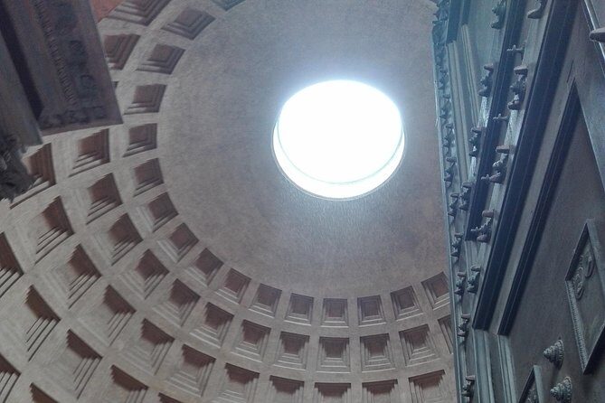 City walk through Spanish steps, Trevi fountain, Pantheon, Navona, Angel Castle - A Close Look at the Itinerary