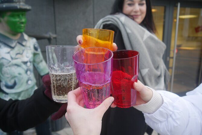 Citybeering - Walk with funny and interesting stories while having local beers - A Closer Look at the Hamburg Citybeering Tour