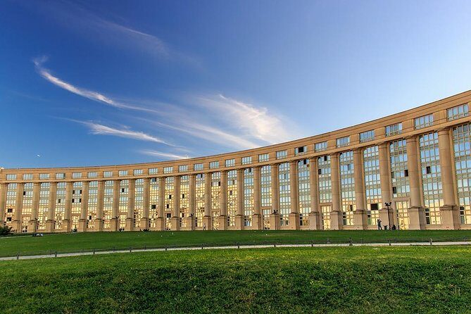 CityTour and Photo Portraits Souvenirs in Montpellier - The Art and Architecture of Musee Fabre and the Old Town