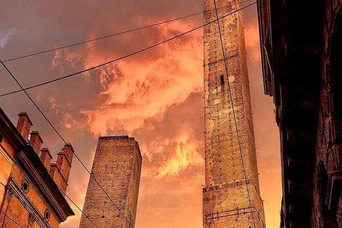 Classic Private Walking Tour Bologna - Practical Tips for Enjoying the Tour