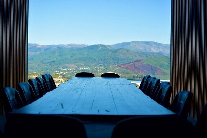 Classic Tasting | Quinta de Santa Cristina Vinho Verde - Discovering Quinta de Santa Cristina: What to Expect