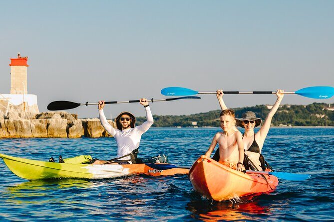 Clear Kayak Tour to Canyon, Island Cliffs & small Cave - The Group Size & Atmosphere