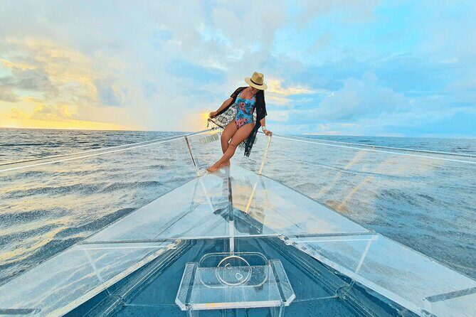 Clearboat in Cancun + Refreshments !! - Discovering Cancun’s Marine Marvels