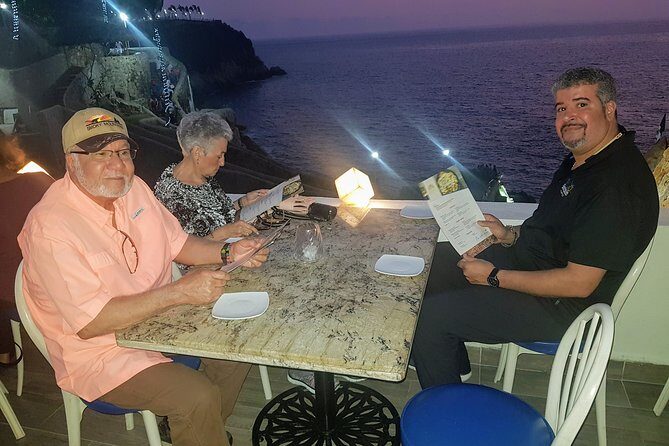 Cliff Diver De Luxe with Different Options at "La Quebrada" - The Sum Up: Who Will Love This Tour?