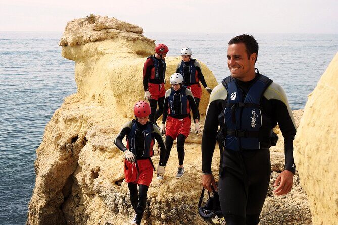 CLIFF JUMPING tour - Coasteering in Albufeira - The Value of the Experience
