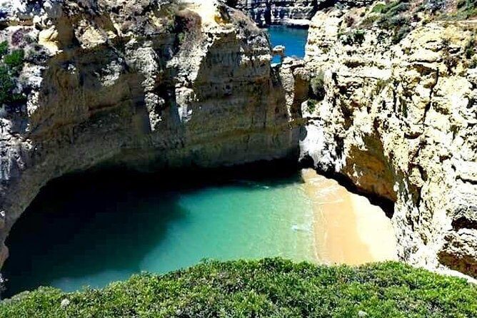 Cliffs & Caves Stand Up Paddle Adventure - An In-Depth Look at the Cliffs & Caves Stand Up Paddle Adventure