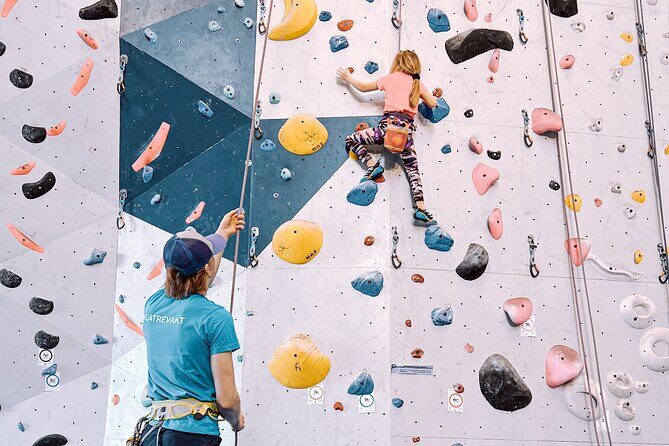 Climbing in Mørkvedhallen Klatresenter - The Experience and Value