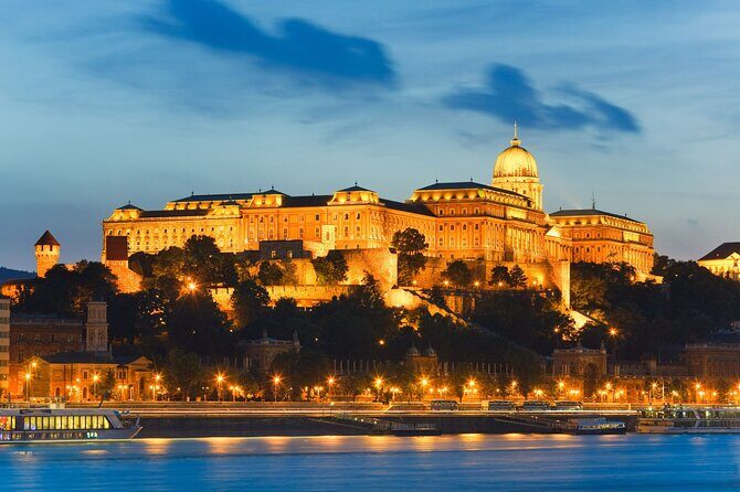 Cocktail Cruise and City Views on the Danube in Budapest - The Sum Up