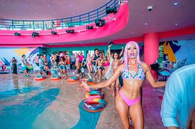 Coco Bongo Beach Club Cancun - What Makes Coco Bongo Beach Club Stand Out?