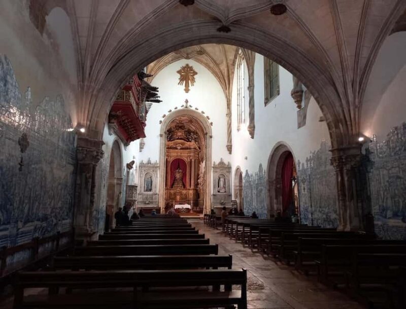Coimbra: Guided tour with a local, certified guide (entrance included) - Practical Details