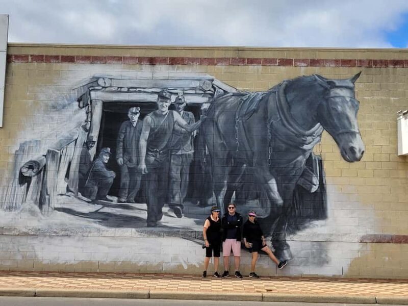 Collie: Mural Town Tour - Discovering Collie’s Murals: An Artistic Journey