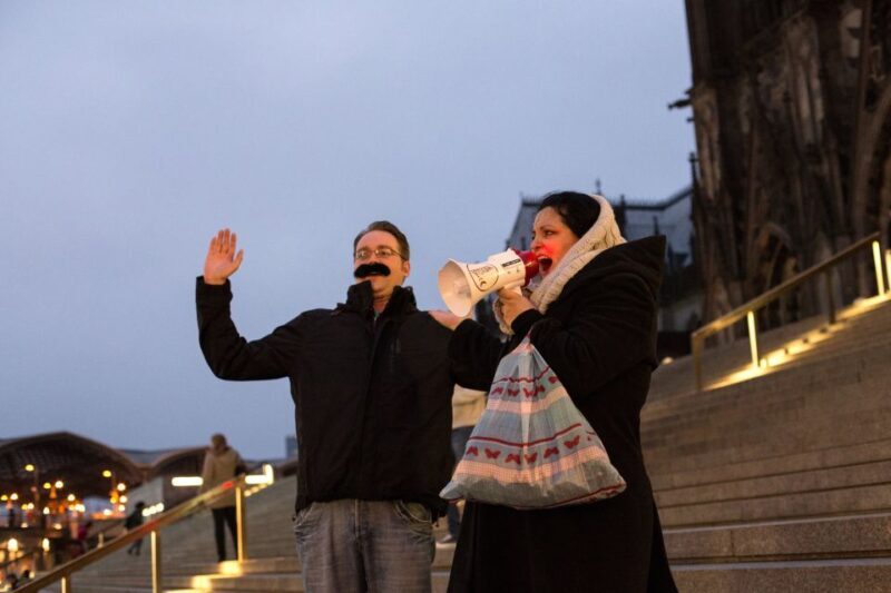 Cologne: 1.5-Hour Comedy Bus Tour - Who Should Consider This Tour?