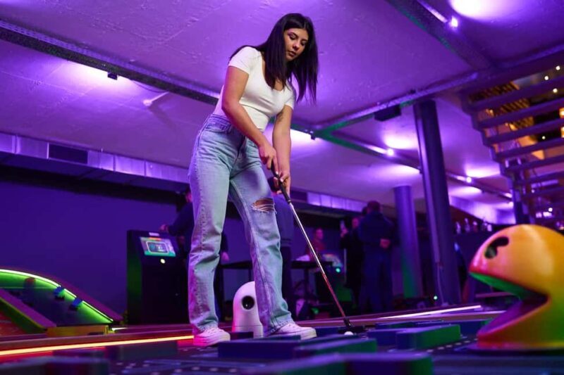 Cologne: Adventure Minigolf  Interactive tour through movie sets! - Exploring the Adventure Minigolf Experience in Detail