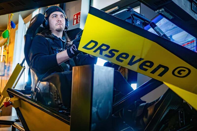 Cologne: Drive a full-motion racing simulator - Cologne: Drive a Full-Motion Racing Simulator – The Real Deal for Motorsport Enthusiasts