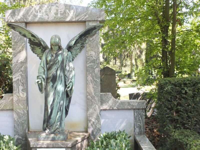 Cologne: Melaten Cemetery Life, Love and Death Tour - The Experience in Practice  