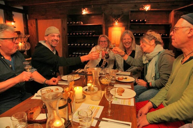 Cologne-Nippes: Gourmet wine tasting with cheese platter - FAQ