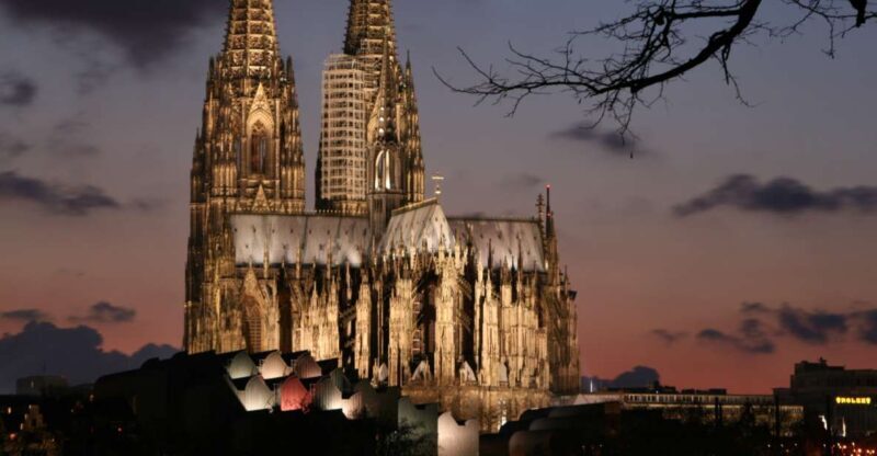Cologne: Sagen- und Histörchentour in German - Key Points