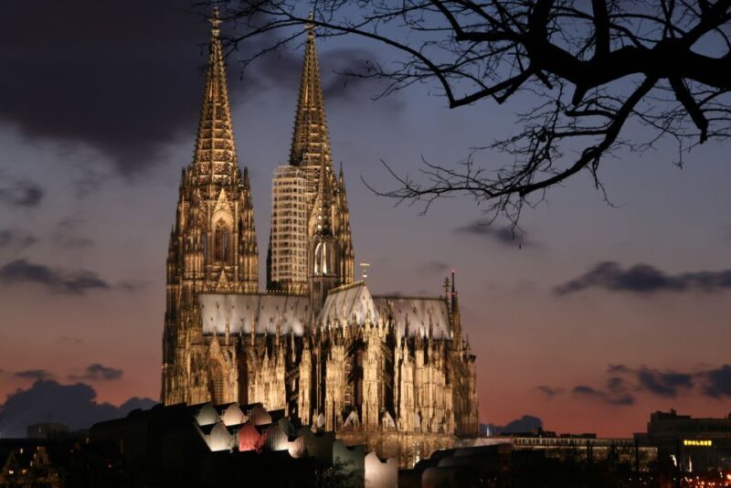 Cologne: Sagen- und Histörchentour in German - Exploring Cologne’s Legends and Stories