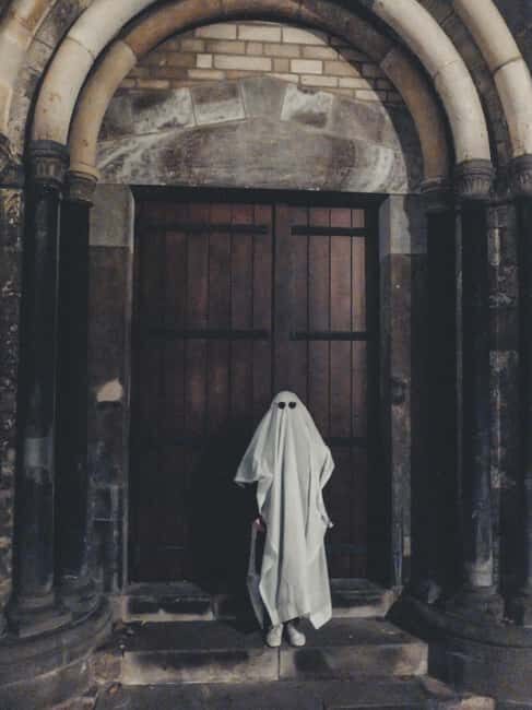 Cologne: The Dark Side of the Dom Tour - Key Points