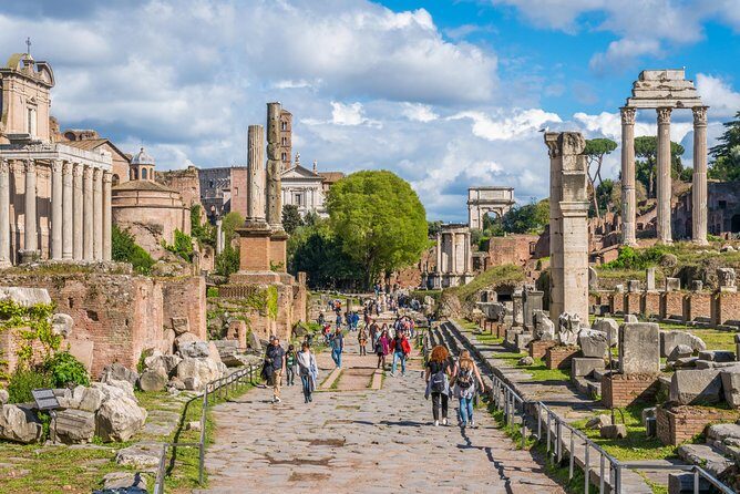 Colosseum and Roman Forum Guided Tour - A Detailed Look at the Experience