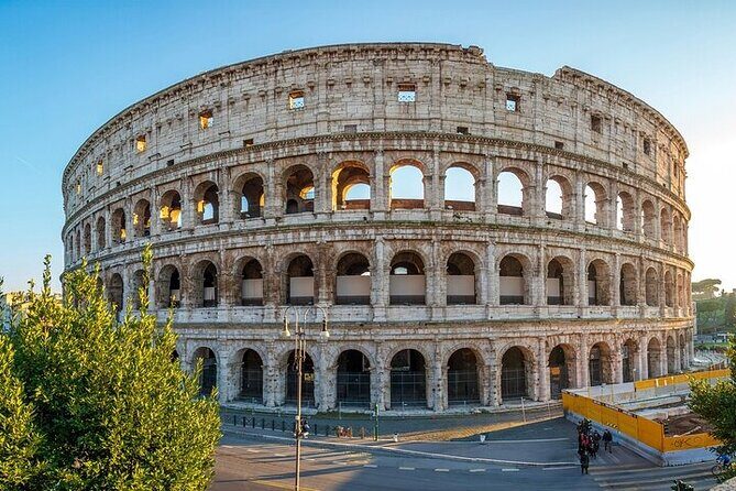 Colosseum Guided Tour with Roman Forum & Palatine Hill Access - Key Points