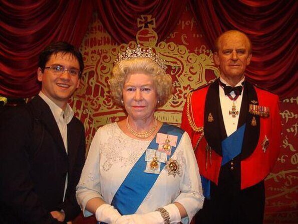 Combo Ticket: Madame Tussauds, London Eye & London Dungeon - Authentic Experiences & Insider Insights