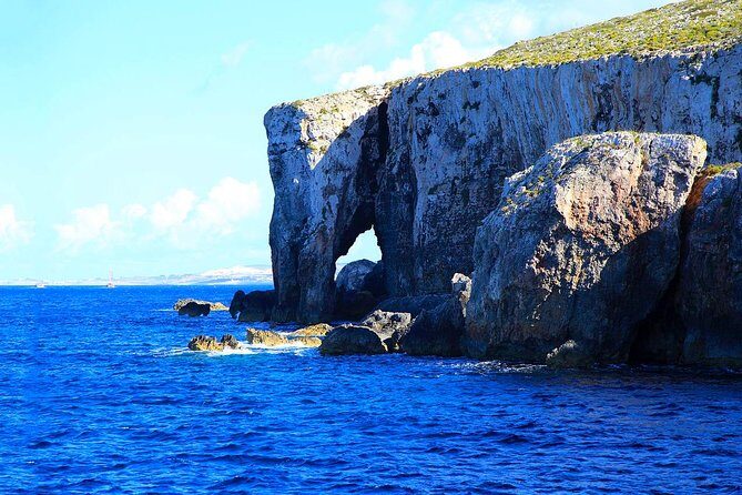 Comino Island: including Blue Lagoon, Crystal Lagoon & sea caves - What You Can Expect Onboard