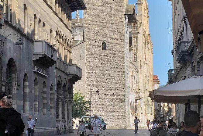 Como city and its History Exclusive Walking Tour (1 h from Milan) - A Deep Dive Into the Como City and Its History Tour