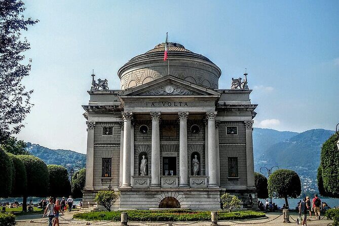 Como Dolce Vita Tour - by Ape Calesse to the city and the lake - The Experience: What to Expect