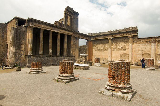 Complete Pompeii Skip the Line Tour with Archaeologist Guide - Why This Tour Offers Good Value